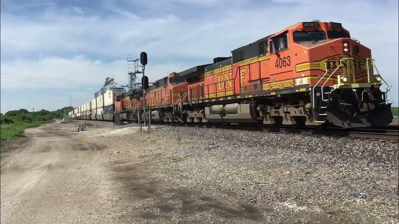 BNSF Chillicothe sub from Ancona, IL to Toluca, IL w/ BNSF warbonnet leader 07/02/22 - YouTube