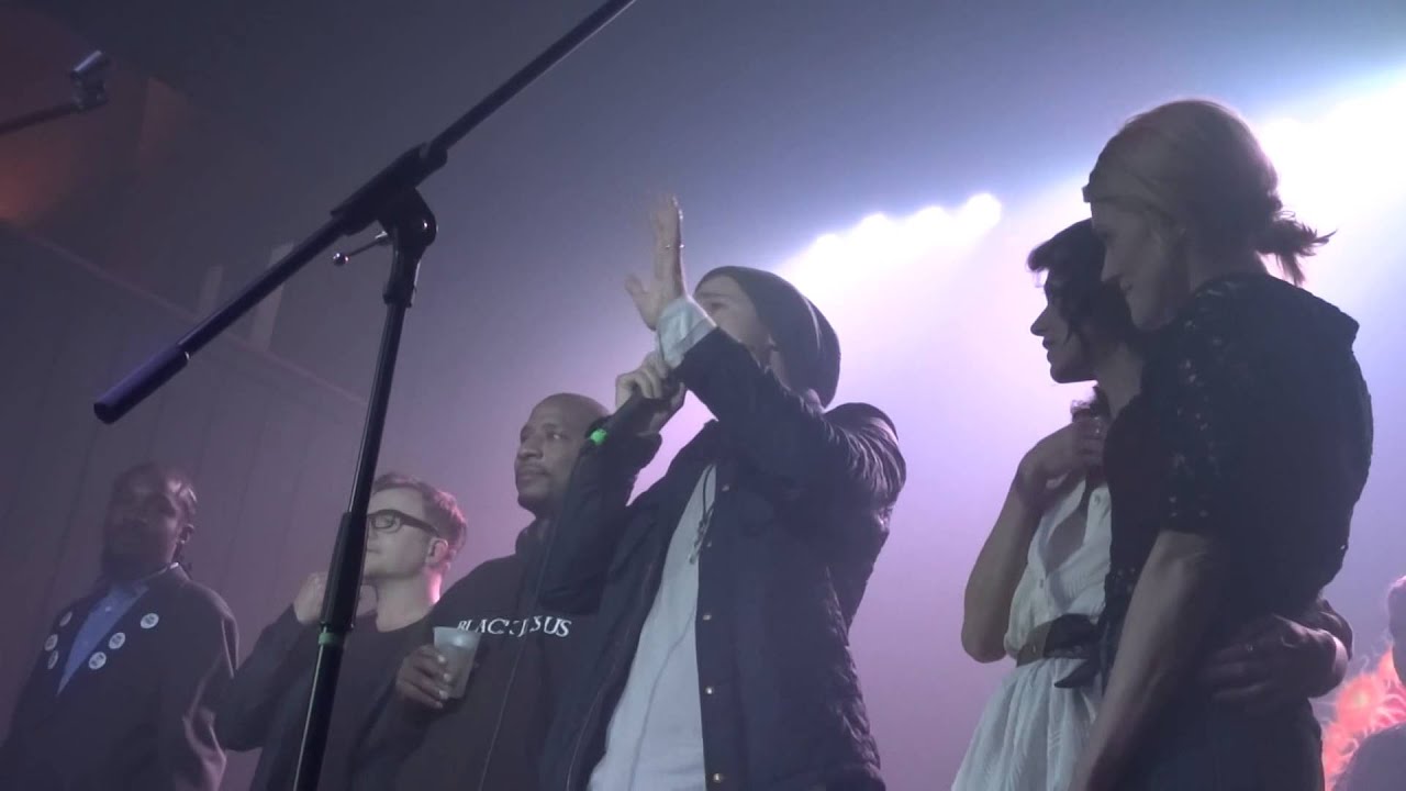 One Tree Hill Cast onstage at Tric Party 3-28-15 EyeCon Return to Tree ...