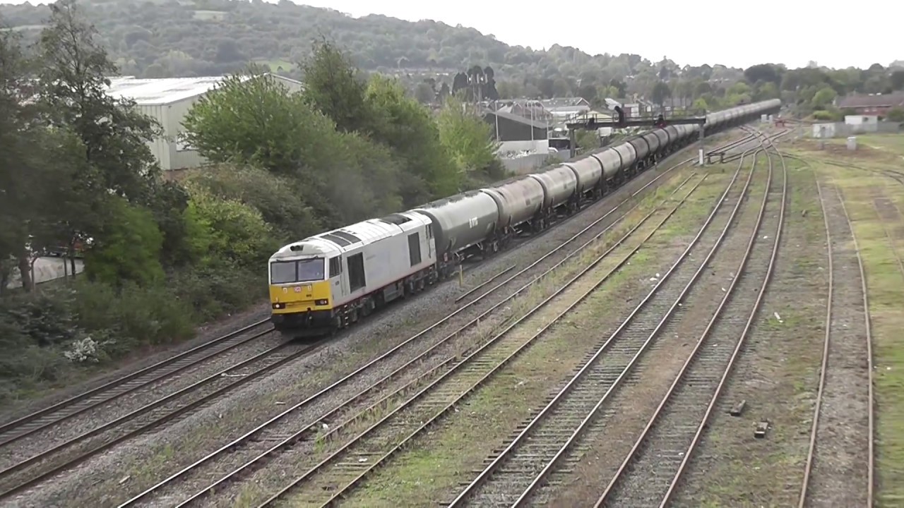 (HD) Trains at Gloucester railway station - 17/10/11 featuring 3 Class ...