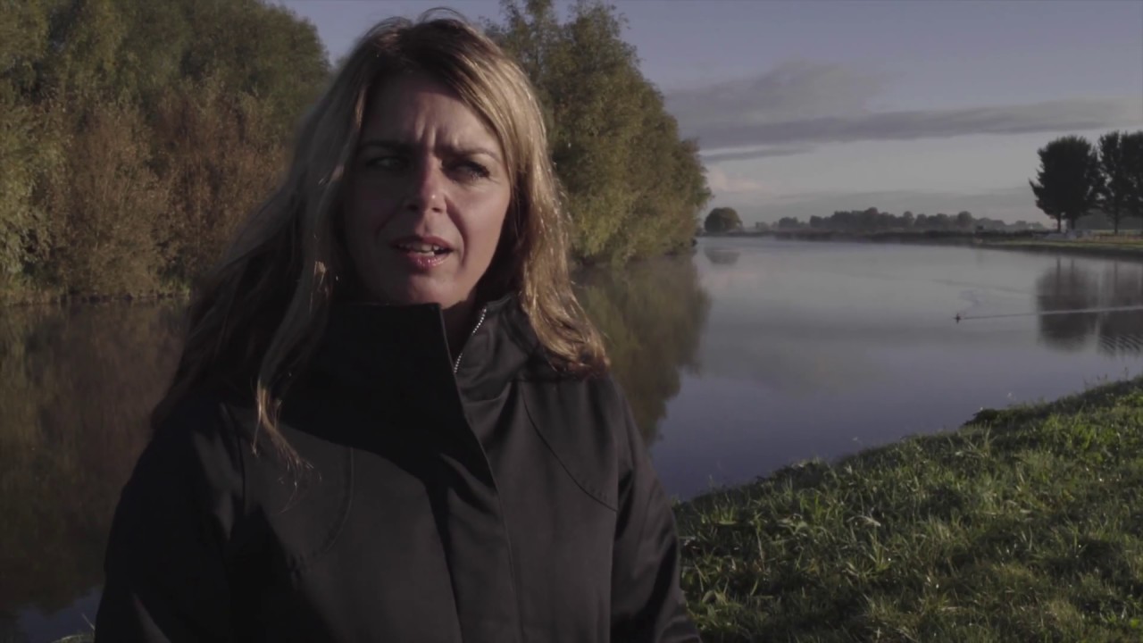 Esther van der Werf - Terug naar huis, terug naar mezelf - YouTube