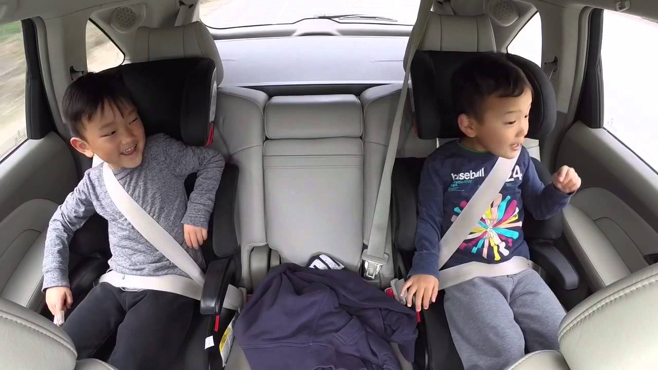 Brandon and Cameron Sing in Car - YouTube