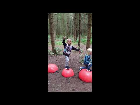 Lustiga Landet - Leklandet som ligger på en bondgård - Vi älskar det ...