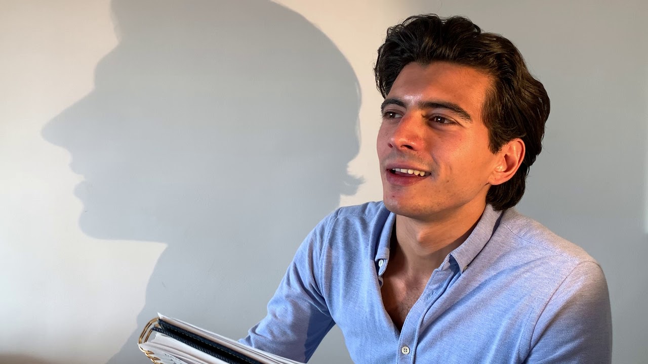 Davide Colucci legge Ricordi di Vincenzo Casillo - YouTube