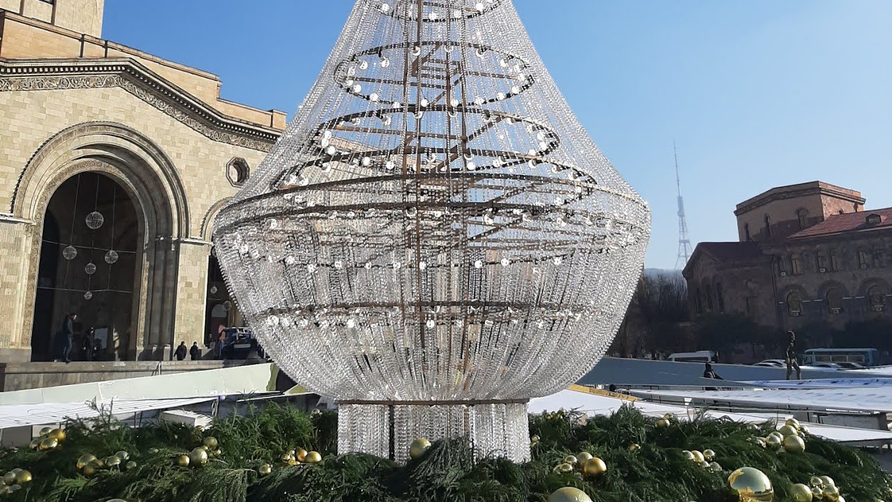 💙🧡Walking Tour in Yerevan, Armenia, Christmas Market - YouTube