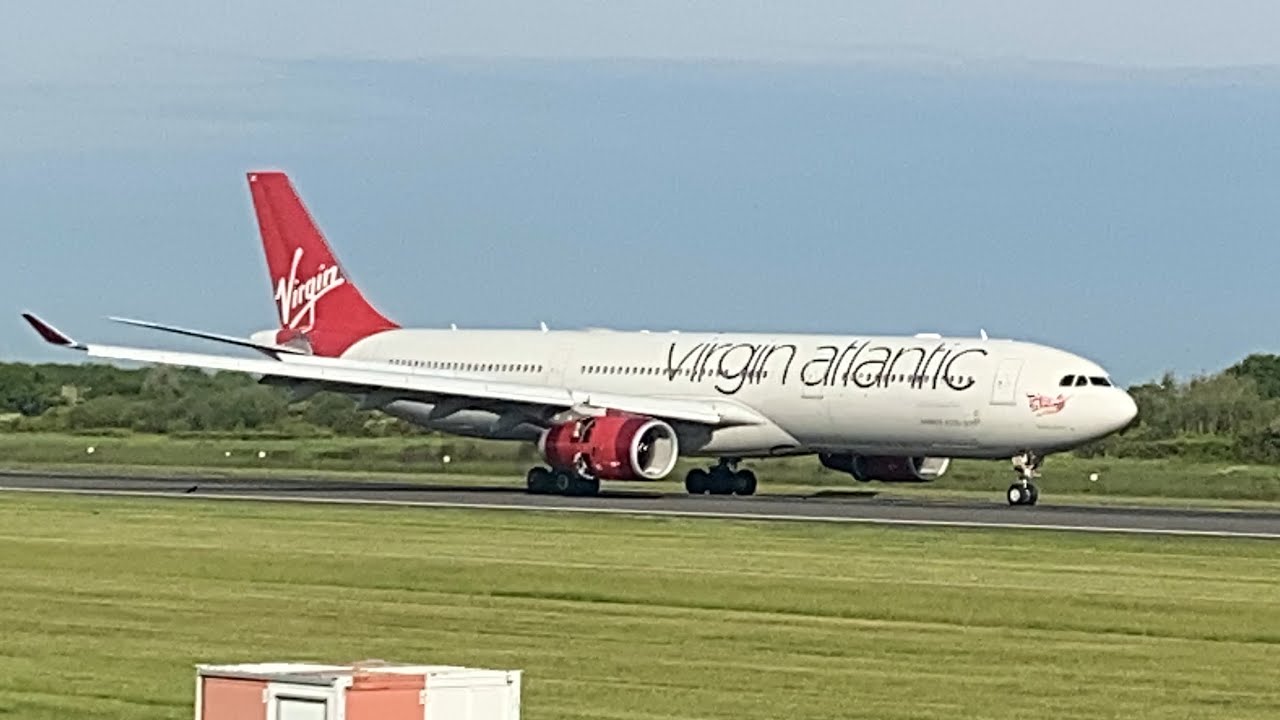Virgin Atlantic Airbus A330-343 landing at Manchester airport - YouTube