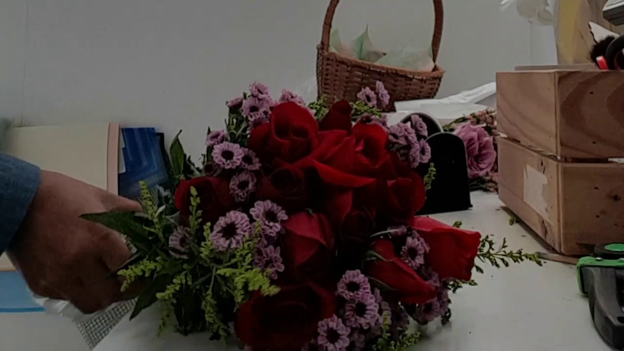 Tutorial merangkai bunga rose yang simpel part 2 - YouTube