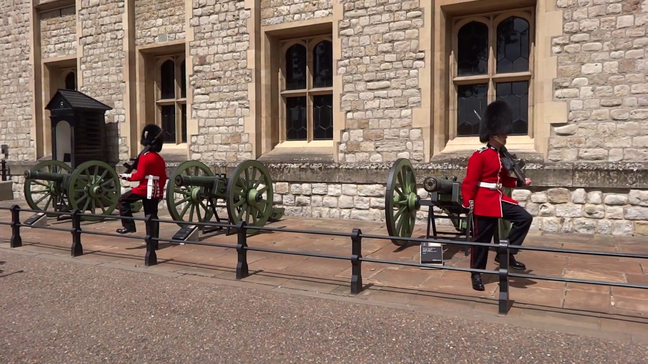 Tower of London Soldier - YouTube