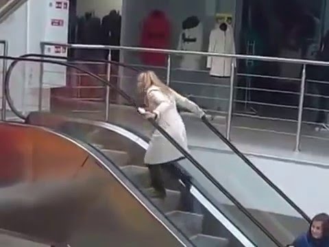 Дура на эскалаторе. Упрямая блондинка. Лучшие приколы.
