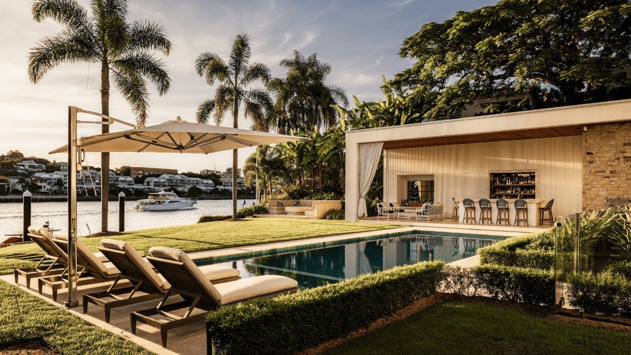 Australia’s Most influential Woman In Real Estate - Sarah Hackett - YouTube