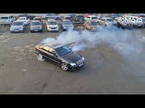 Mercedes C55 Crazy Burnout