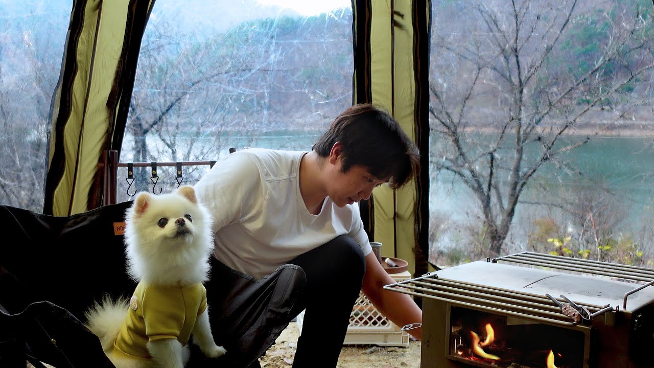 캠핑브이로그 아무도 없는 호수가 보이는 산속에 집을 짓고 강아지와 하룻밤 여행 꿀떡시리얼 우중캠핑 화목난로 Asmr