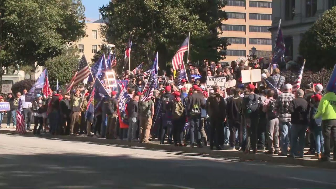 Group rallies for President Trump at Georgia State Capitol - YouTube