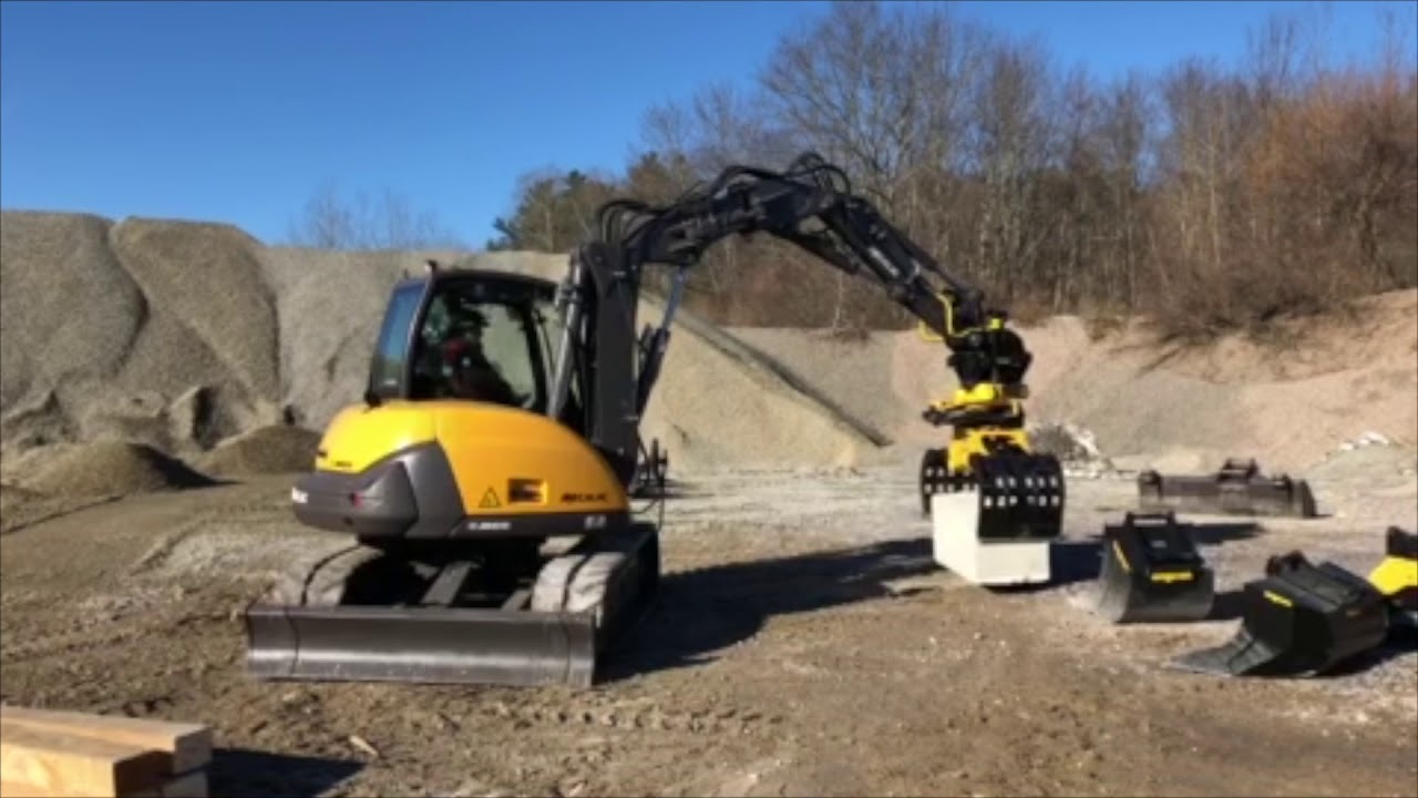 Engcon 360-Degree Tilt Rotating Attachment System Demonstration - YouTube