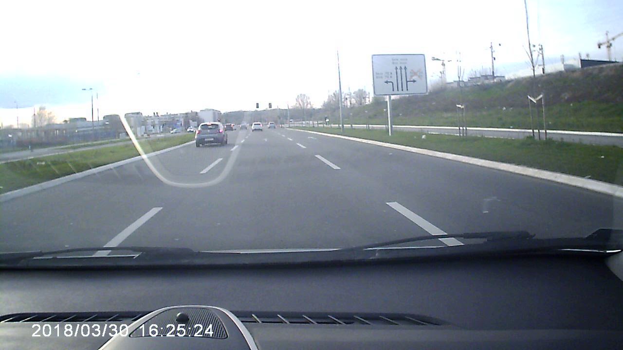Pad sa motora Novi Beograd 30.3.2018 - YouTube