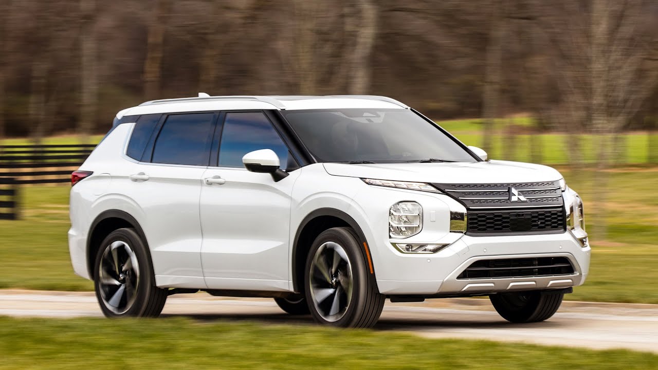 2022 Mitsubishi Outlander: First Look — Cars.com - YouTube