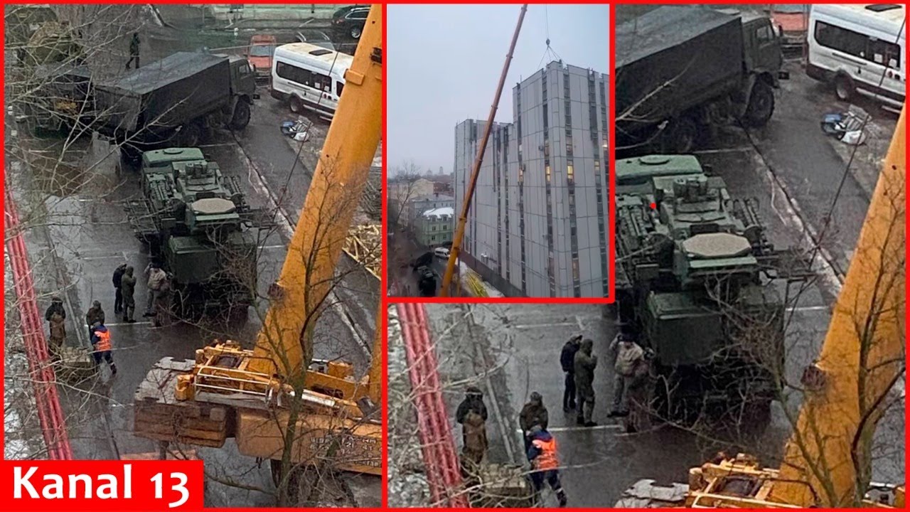 Air defense system is placed on roof of Moscow business center - YouTube
