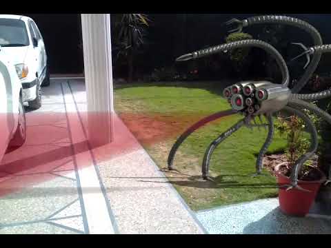 An alien robot attack on me - YouTube