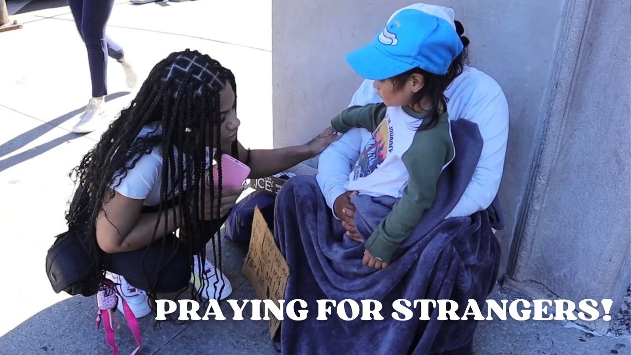 PRAYING FOR STRANGERS IN CHICAGO! - YouTube