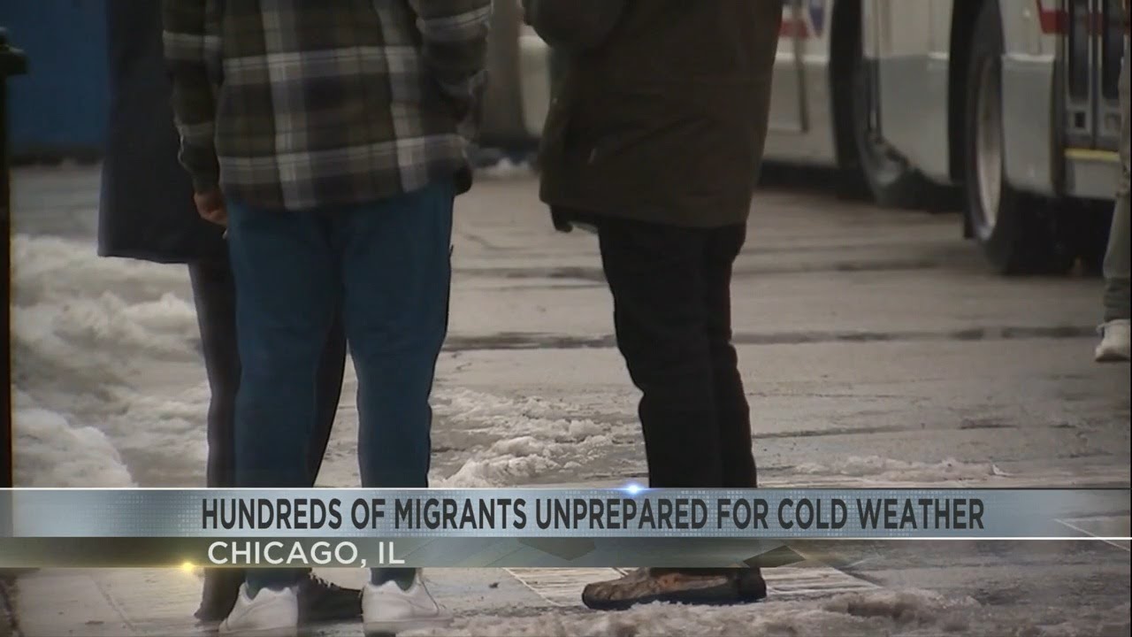 Hundreds of migrants unprepared for cold weather in Chicago - YouTube