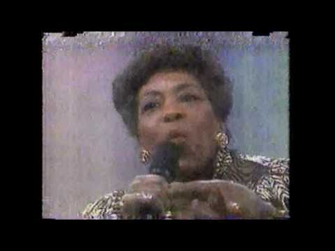 The Barrett Sisters Live/ I'll Fly away - YouTube