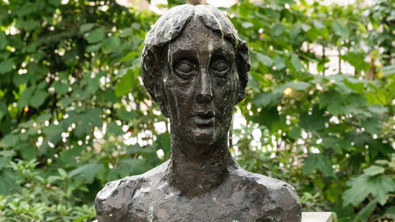 Stephen Tomlin - Bust of Virginia Woolf - Tavistock Square Gardens ...