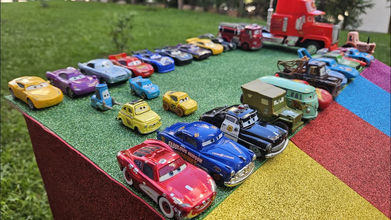 Disney Pixar Cars Fall Into The Water Lightning McQueen Cruz Ramirez ...