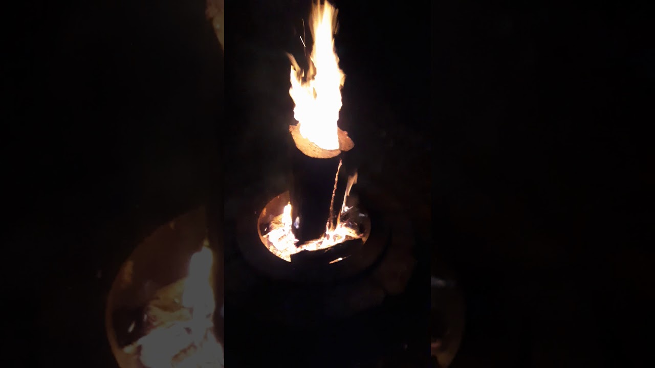 Perfect "Swedish" chimney fire. - YouTube