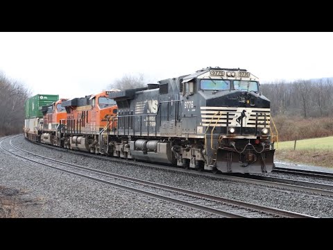 Norfolk Southern Freight Trains at Railroad Crossings on the PITL (Part ...