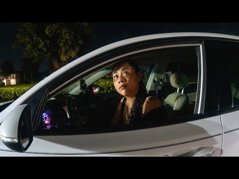 Driver Refuses To Open Her Door, Doesn’t End Well