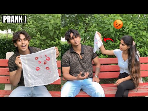hanky lipstick, kiss 💋prank on my girlfriend😍|| yah kya kar diya maine😢 ...