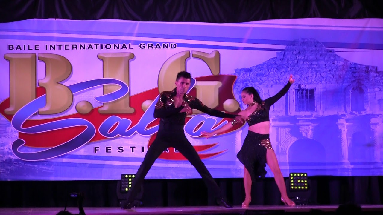 Victor Burgos y Edna at BIG Salsa Festival 2017 - YouTube