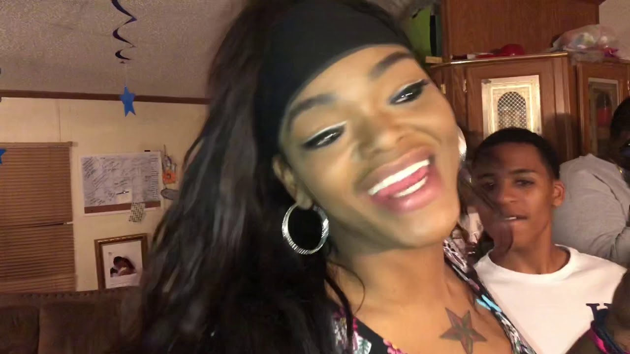 Le,4Che’s gender reveal - YouTube