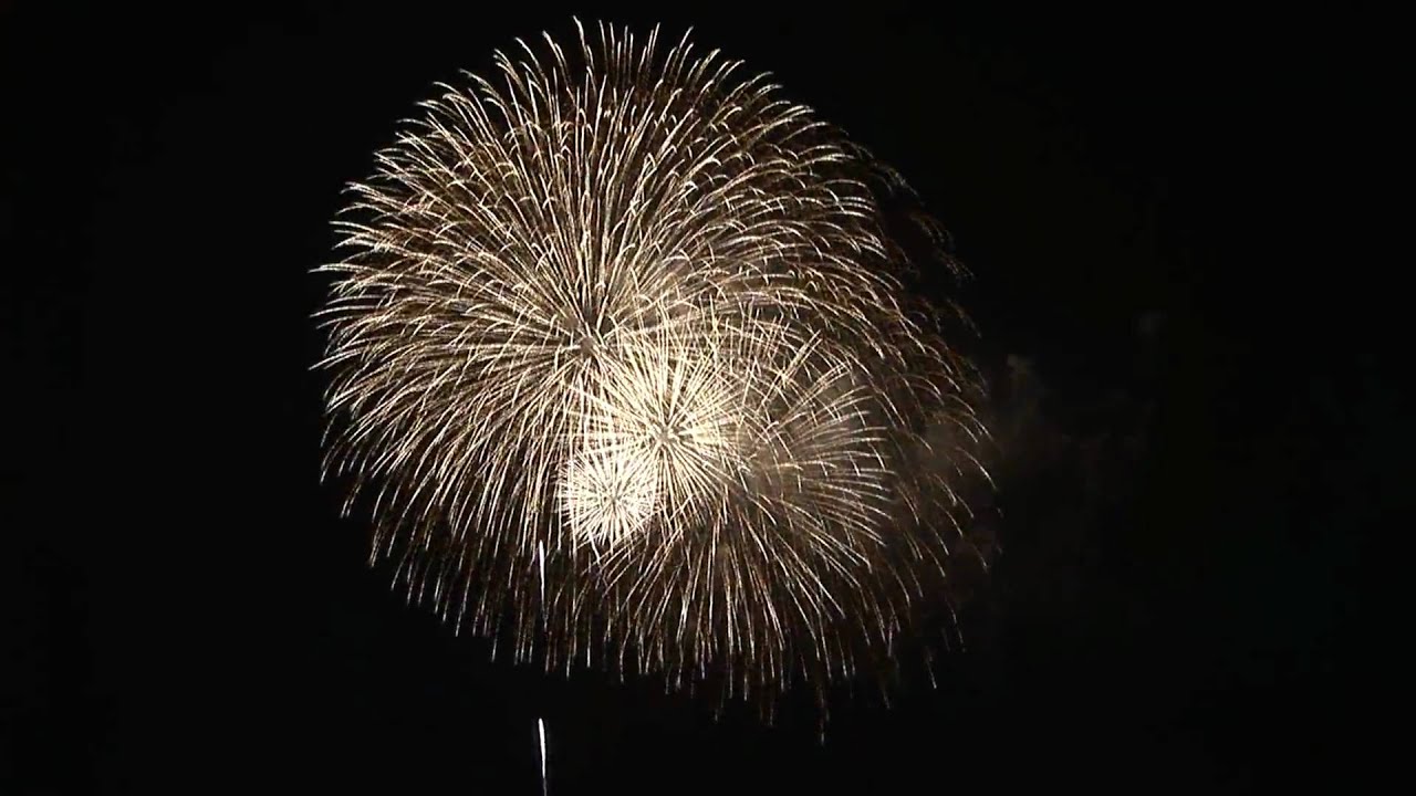 **HD** Japanese Fireworks "KANREKI" starmine - YouTube