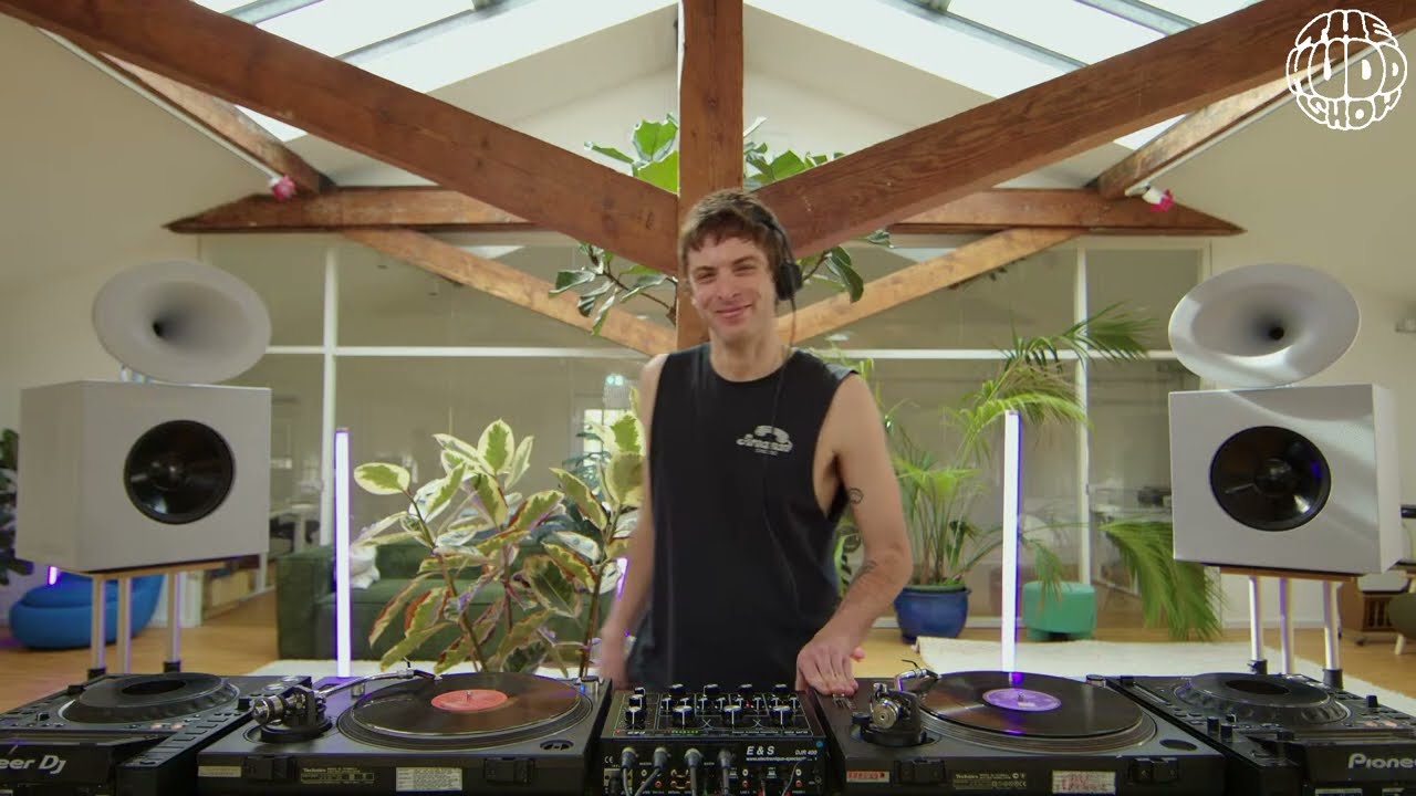 Garrett David | The MUDD Show - YouTube