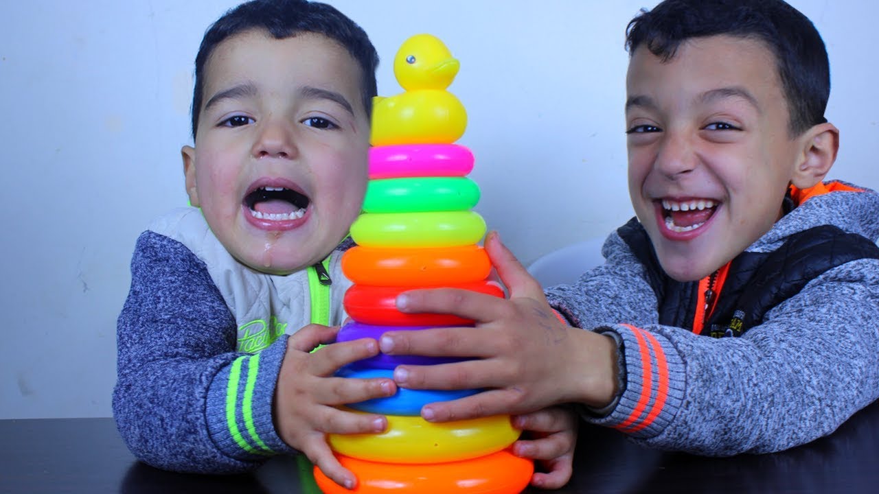 Kinderlieder Mit rayane and kid , Learn Colors With Finger Family Song ...