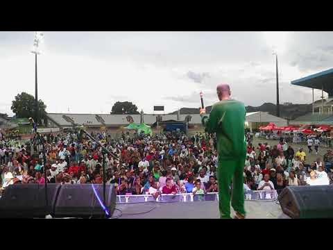 Wave Rhyder - Ke Khahluwe Performance - YouTube