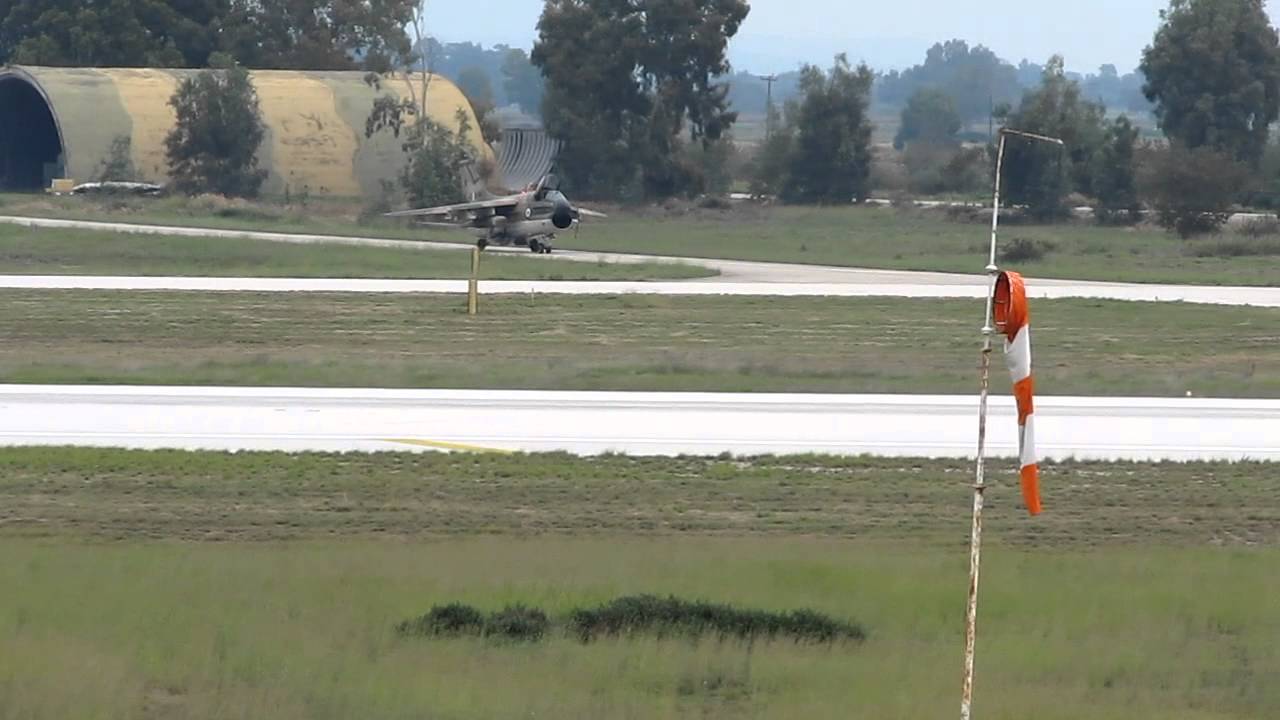 Απογείωση του F-16 - YouTube