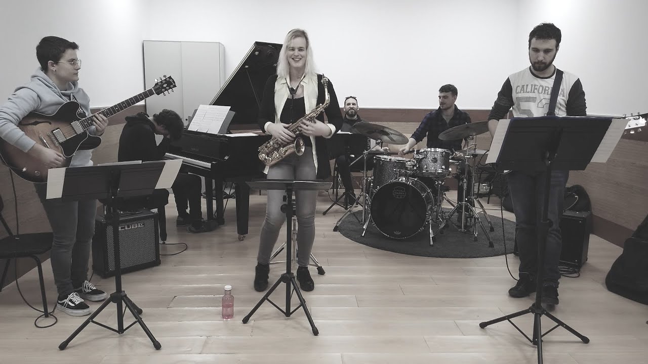 Matrix - Santi Greco's Combo (Dizzy Gillespie) - YouTube