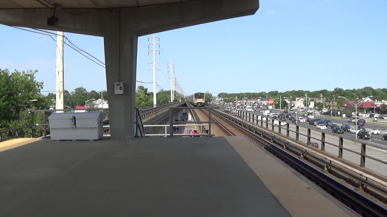 LIRR Bellmore - Trains Departing and Arriving - YouTube