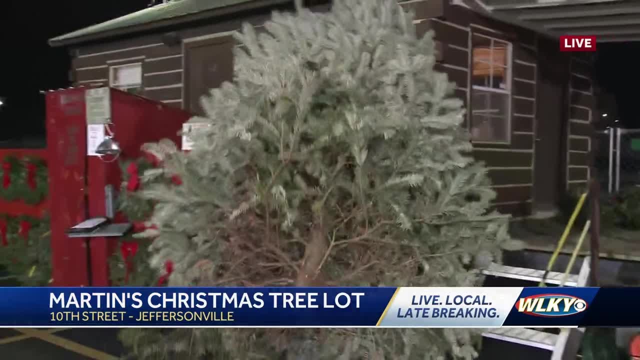 Full service at Martin's Christmas Tree Lot - YouTube