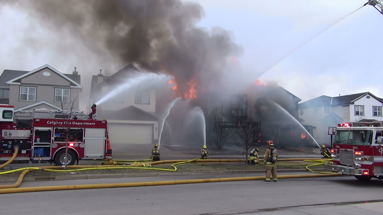 .. FIRE IN CALGARY .. COPPERFIELD .. CANADA .. 😞😱😢 .. 20200503134852 1 ...