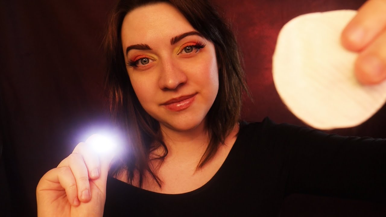 ASMR / Pampering Your Face Because Why Not :) (face brushing, cleaning ...