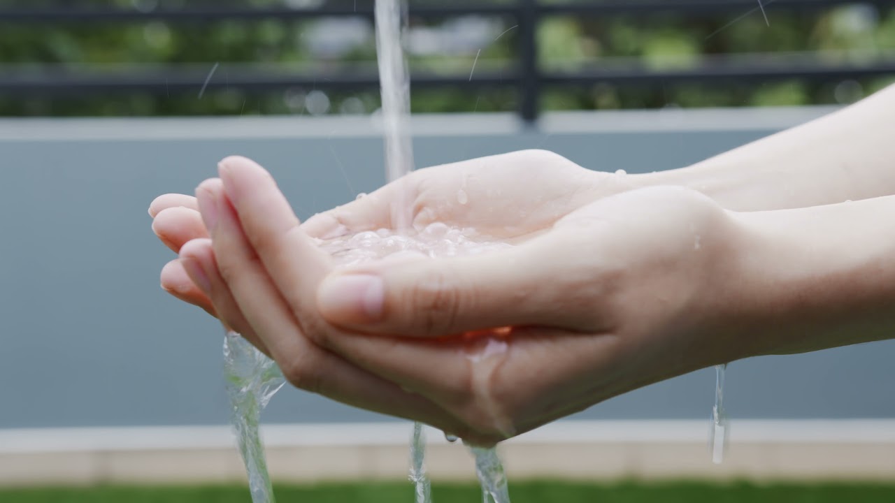 eau qui coule - YouTube