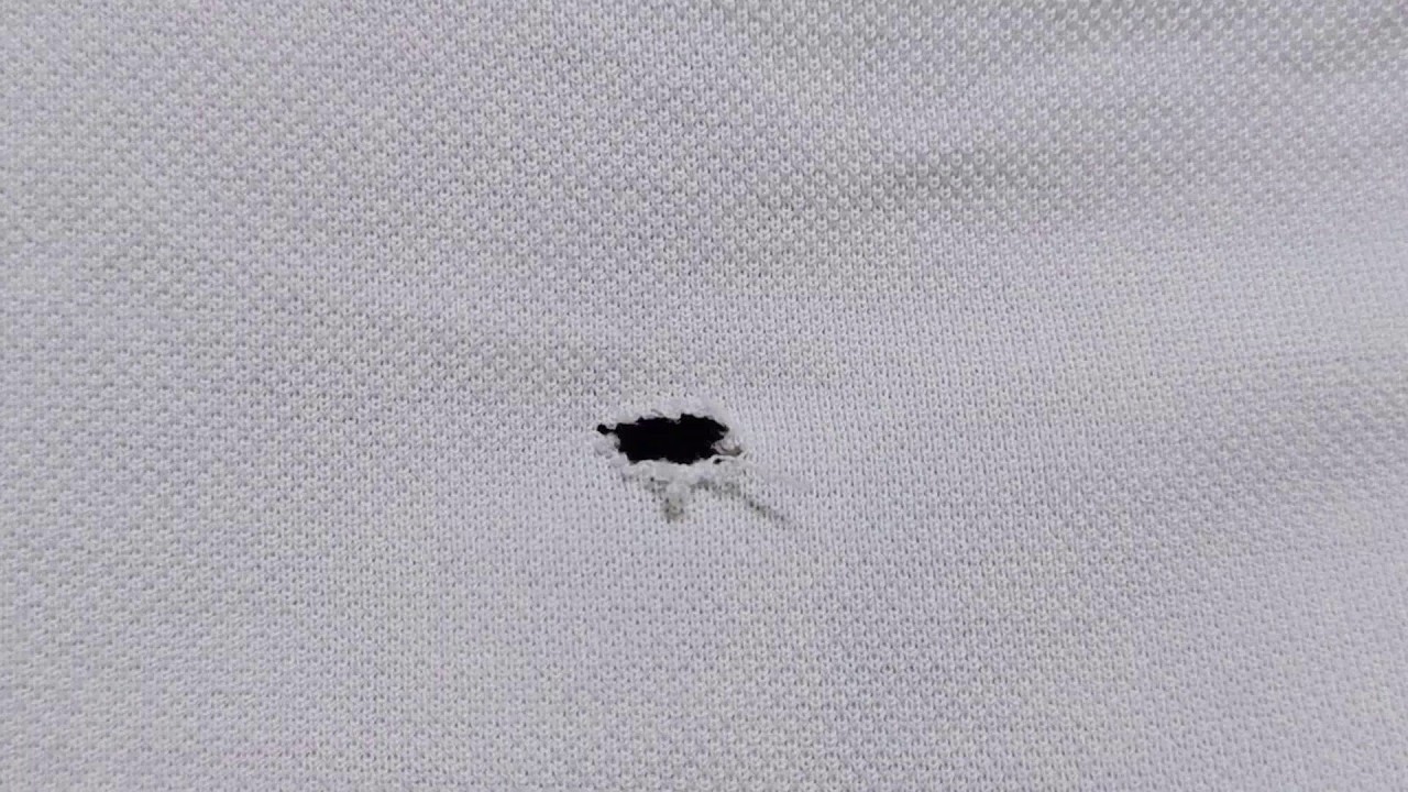 Teach yourself the best solution to fix a hole in a t-shirt beautifully ...