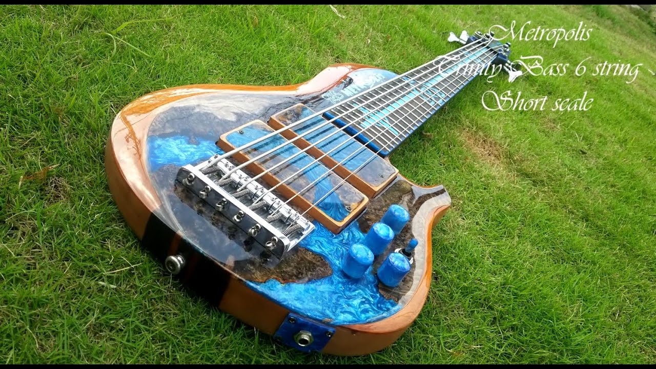 Trinity Bass 6 string Short scale from Metropolis guitar - YouTube