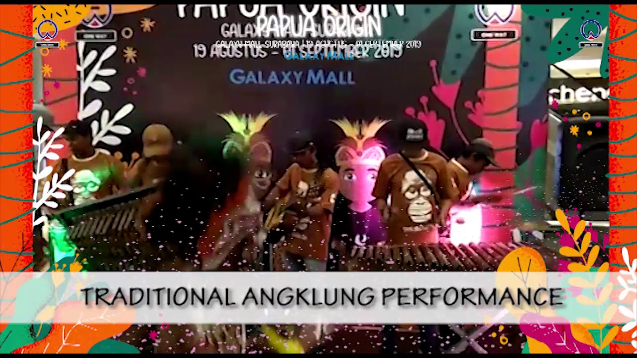 TRADITIONAL ANGKLUNG PERFORMANCE - YouTube