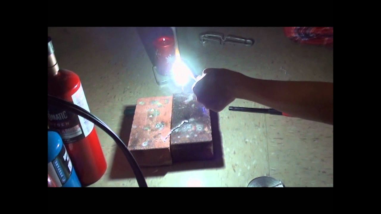Burning Magnesium Ribbon - YouTube