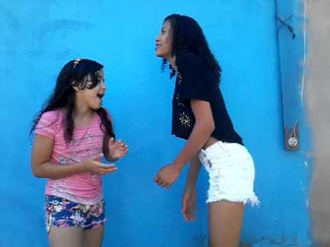Distraídas dançando taca taca😋😜
