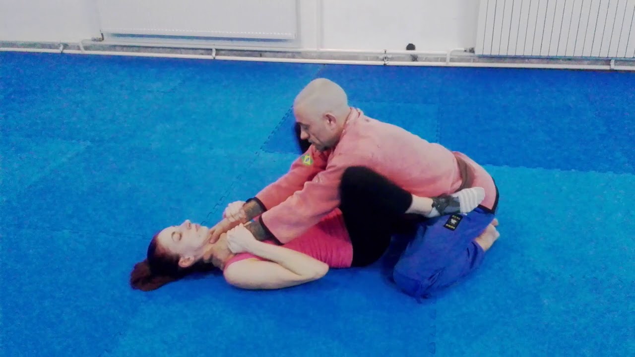 SELF DEFENCE ARM BAR ! - YouTube
