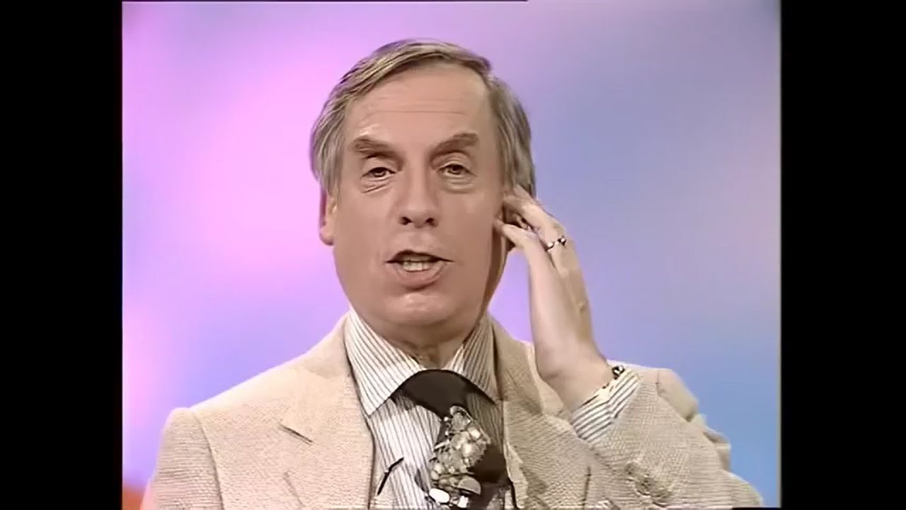 Larry Grayson's Generation Game (27th September 1980) - YouTube